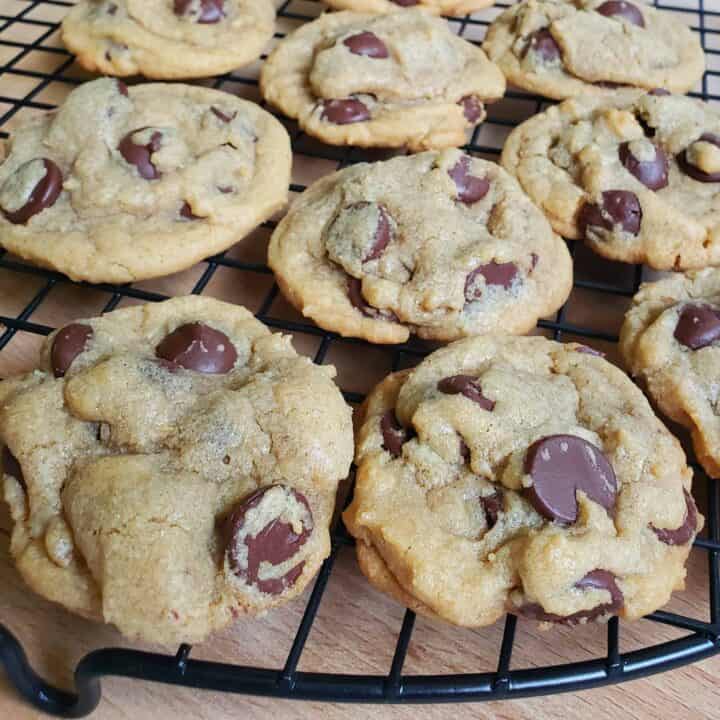 Coffee and Dark Chocolate Chip Cookies - Grits and Gouda