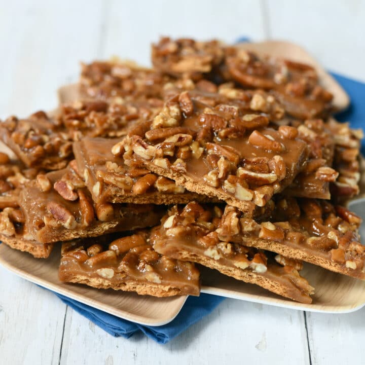 Pecan Pie Bark (Graham Cracker Toffee) - Grits and Gouda