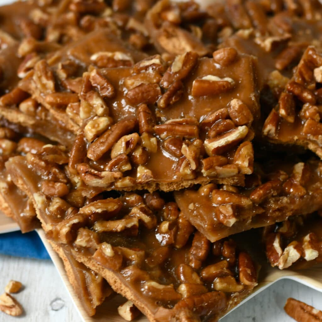 Pecan Pie Bark (Graham Cracker Toffee) - Grits and Gouda