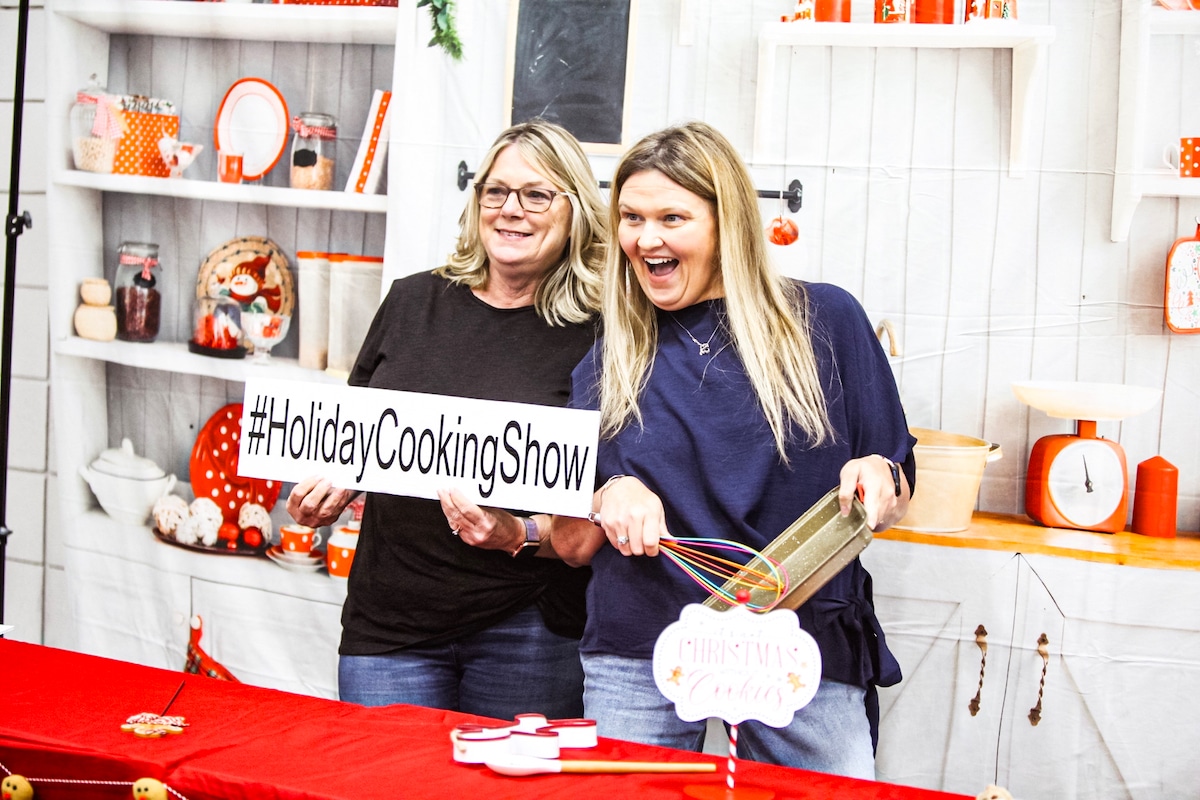 Cooking Classes & Holiday Cooking Show - Grits and Gouda