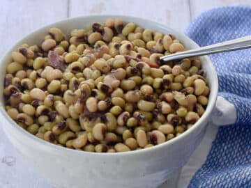 How to Cook Purple Hull Peas (Stove, Slow Cooker, Instant Pot) - Grits ...